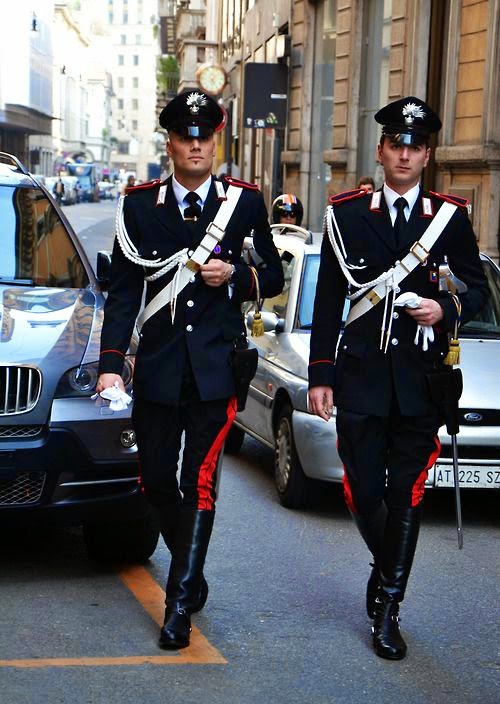 Larry Muffin at home