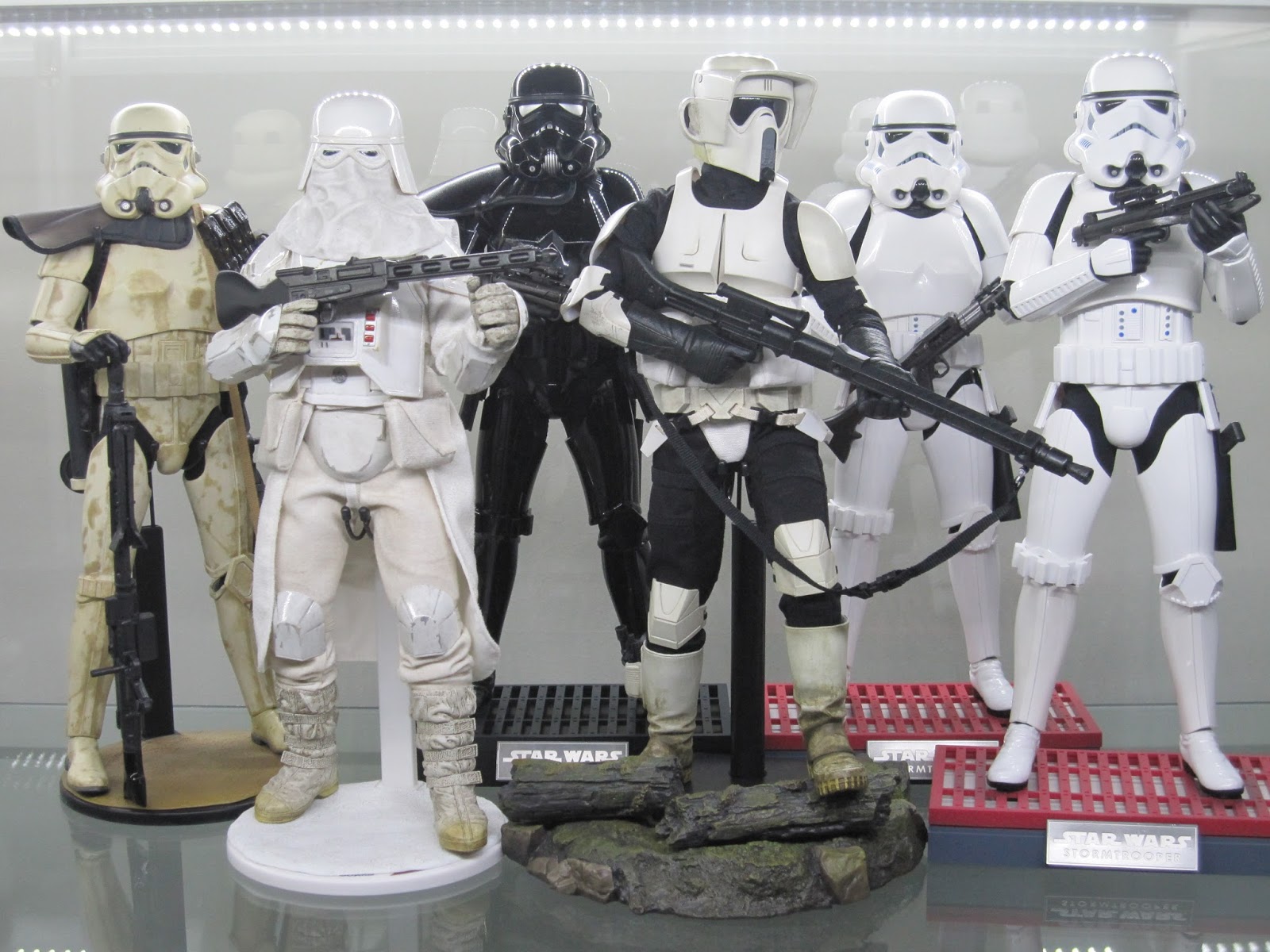 Kool Kollectibles: Sideshow Collectibles 1/6th scale Scout Trooper Kool Kollectibles: Sideshow Collectibles 1/6th scale Scout Trooper