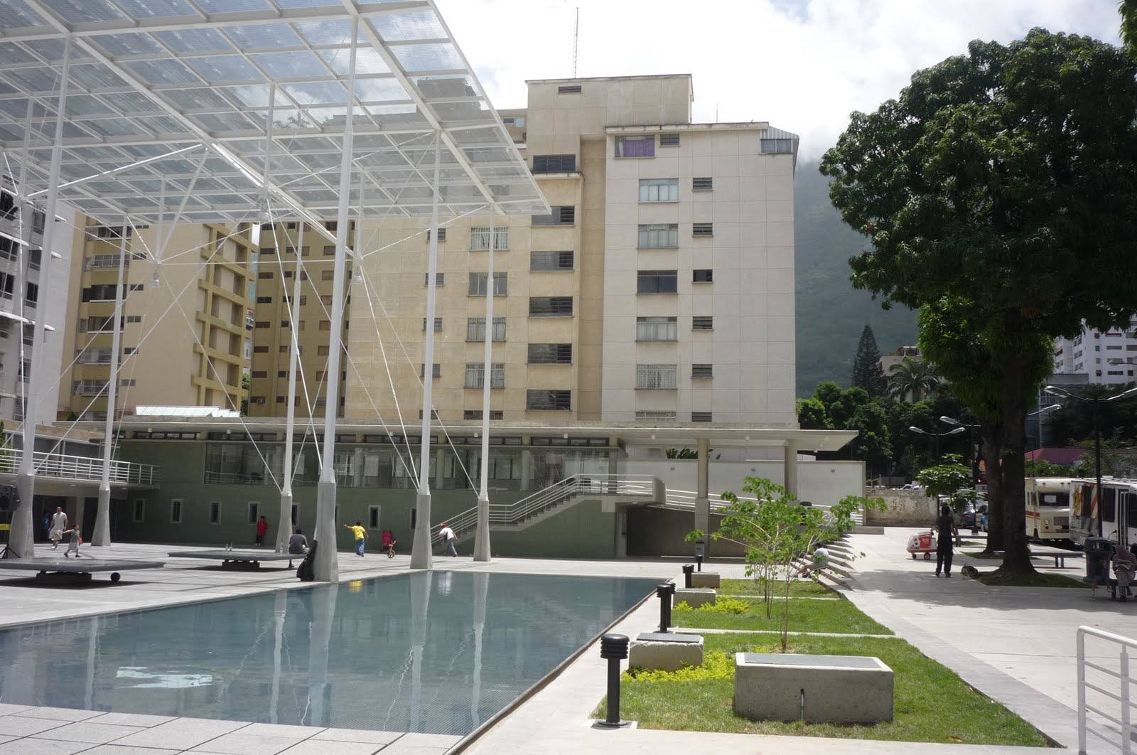 IMÁGENES URBANAS: Plaza Los Palos Grandes, un espacio público 2.0