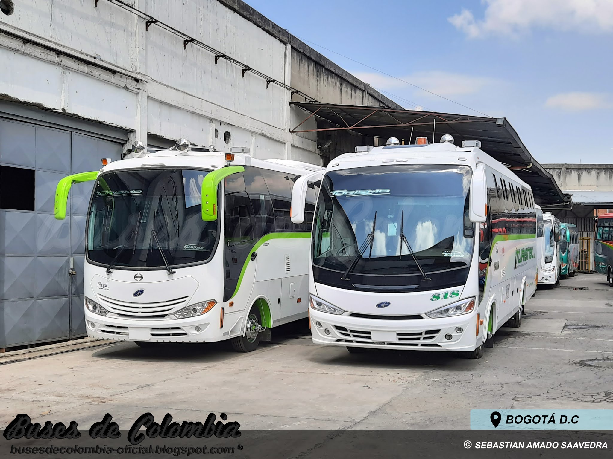 Buses de Colombia - Oficial