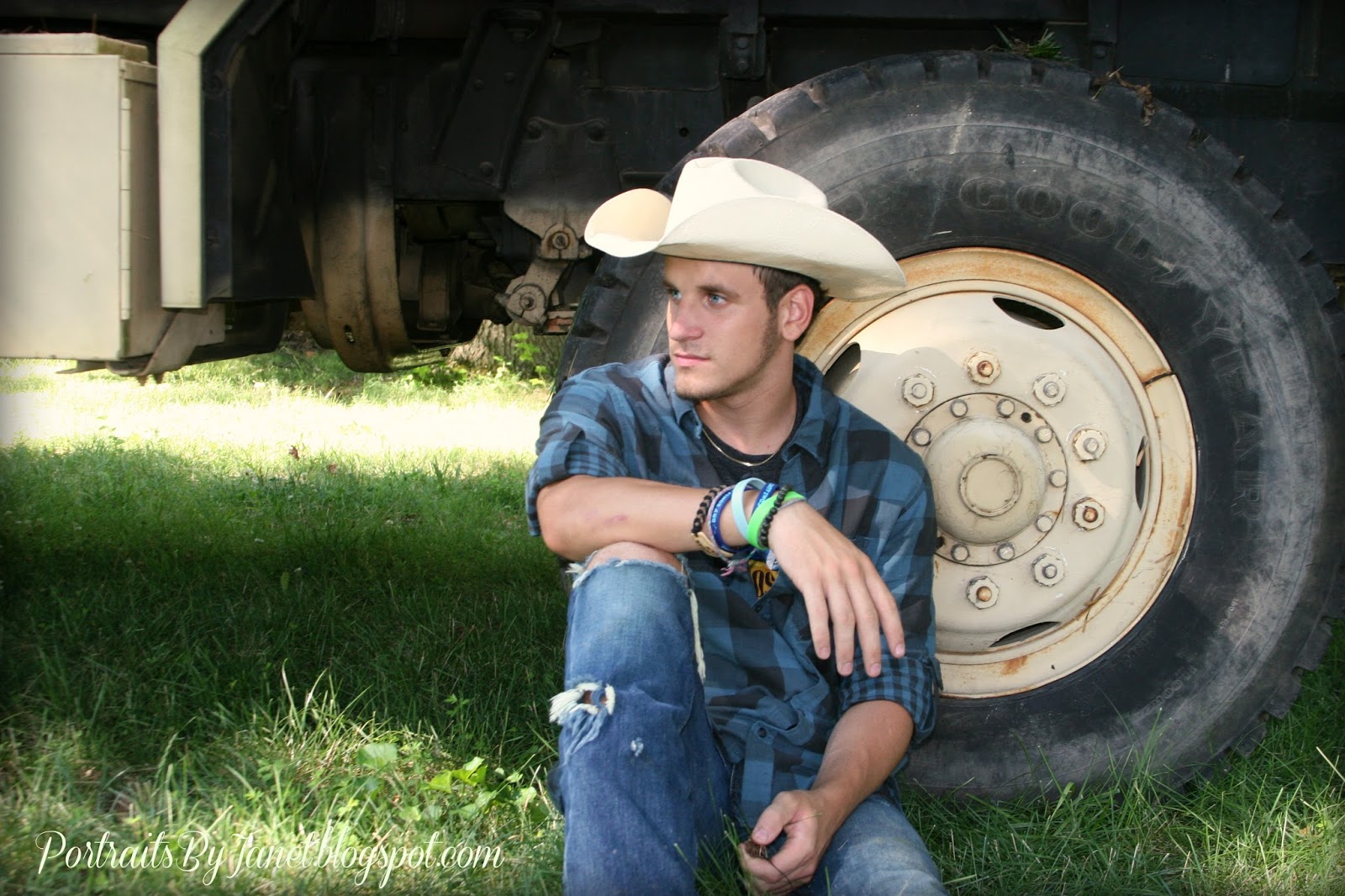 A Day In The Life Photography: Ethan Butler's Senior Portraits--July 2017