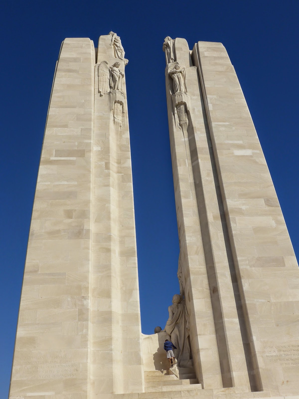Art-e-facts: encounters with objects in museums: Vimy Ridge: The Memorial