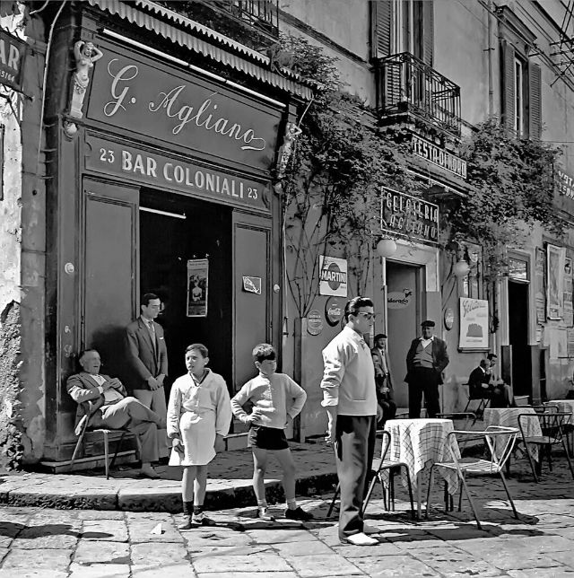 Beautiful Vintage Black-and-White Photos of Life in Italy in the 1950s ...