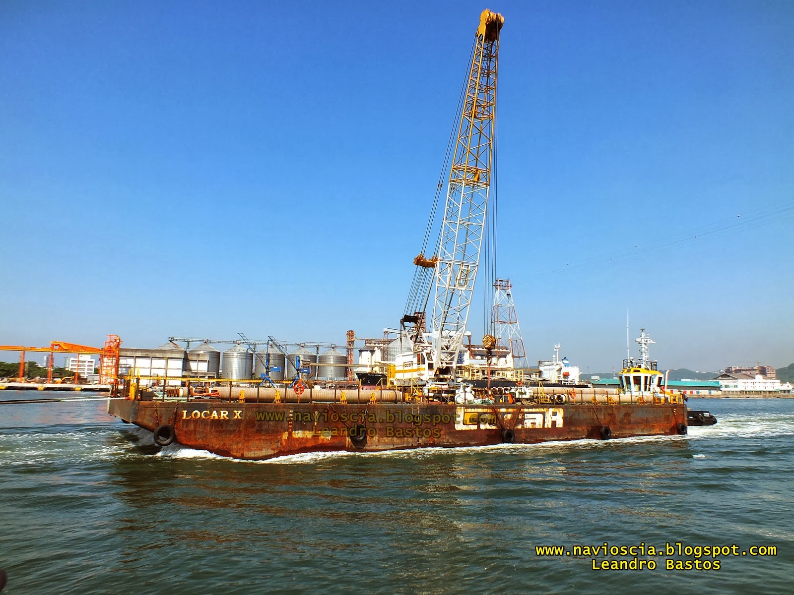 Navios de Santos & CIA: Rebocador LOCAR XVI / Balsa LOCAR X