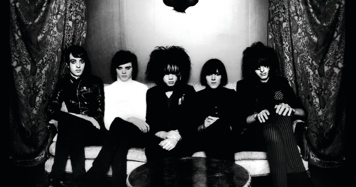 Limpiese los pies antes de entrar!: The Horrors- Strange House (2007)