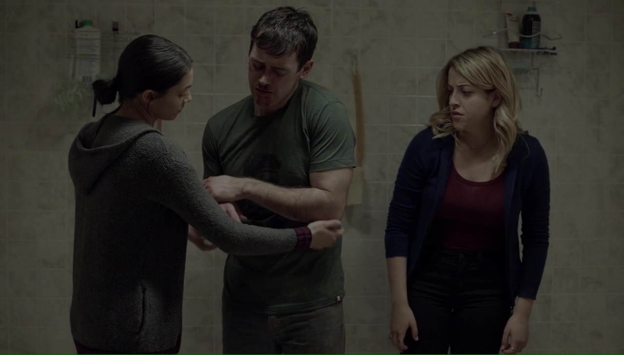 ausCAPS: Jim Watson shirtless in Slasher 2-05 "Out Of The Frying Pan"