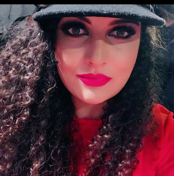 somos el espectador: MEME YAMEL EN CASCADA DE LLUVIA