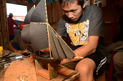 Furniture Interior: Recycle / Daur Ulang Limbah Padat Kayu