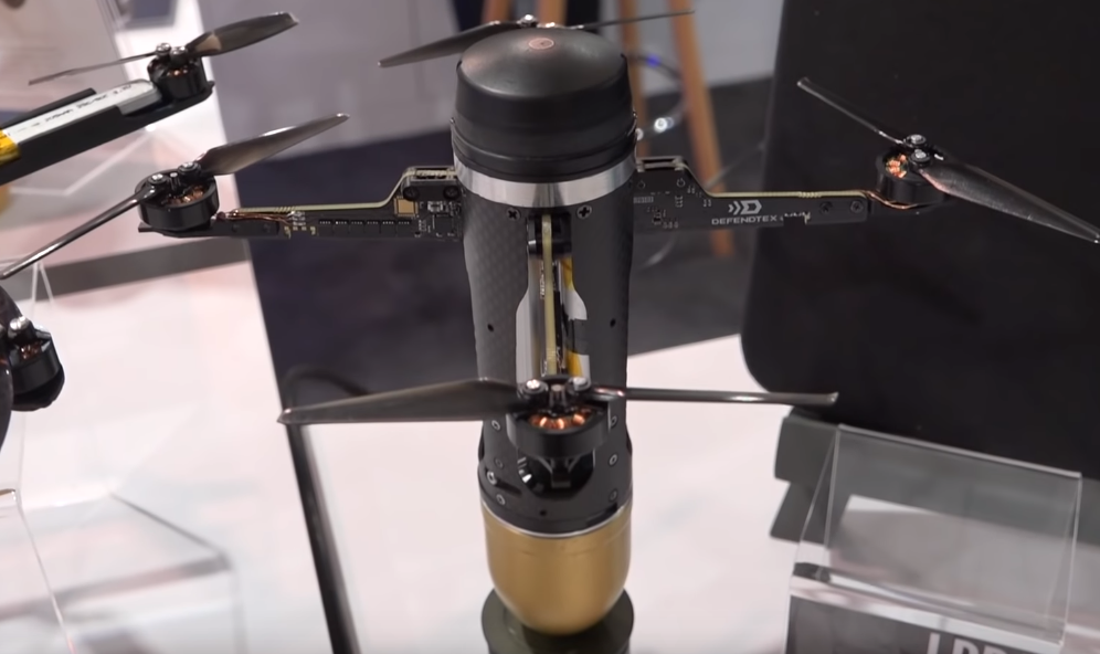 AmynaGR: ΠΑΡΟΥΣΙΑΣΗ: DefendTex Drone-40: Καμικάζι Drone σε Βομβίδα 40mm