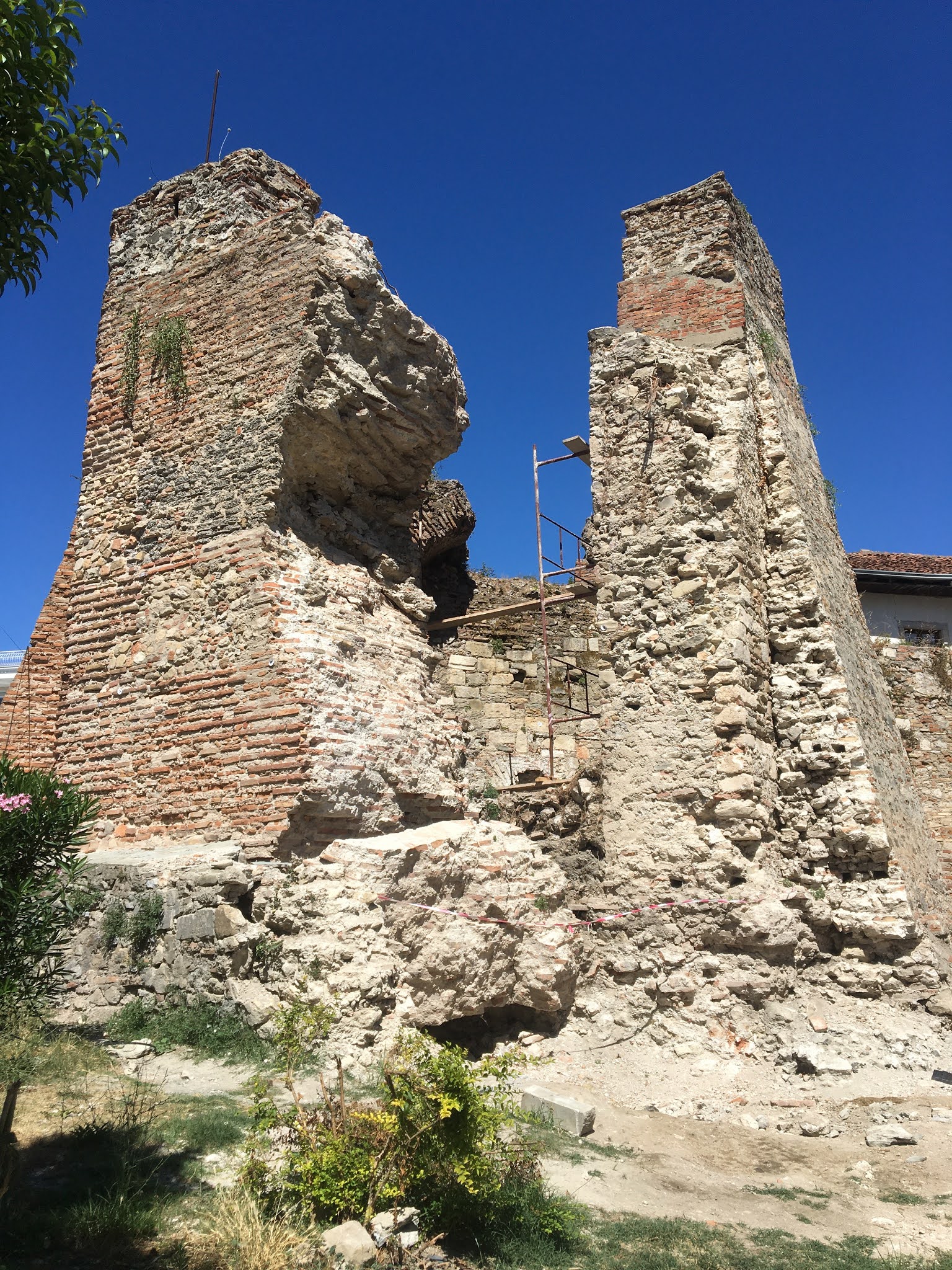 The Fortifications of Dyrrachium - and Durazzo