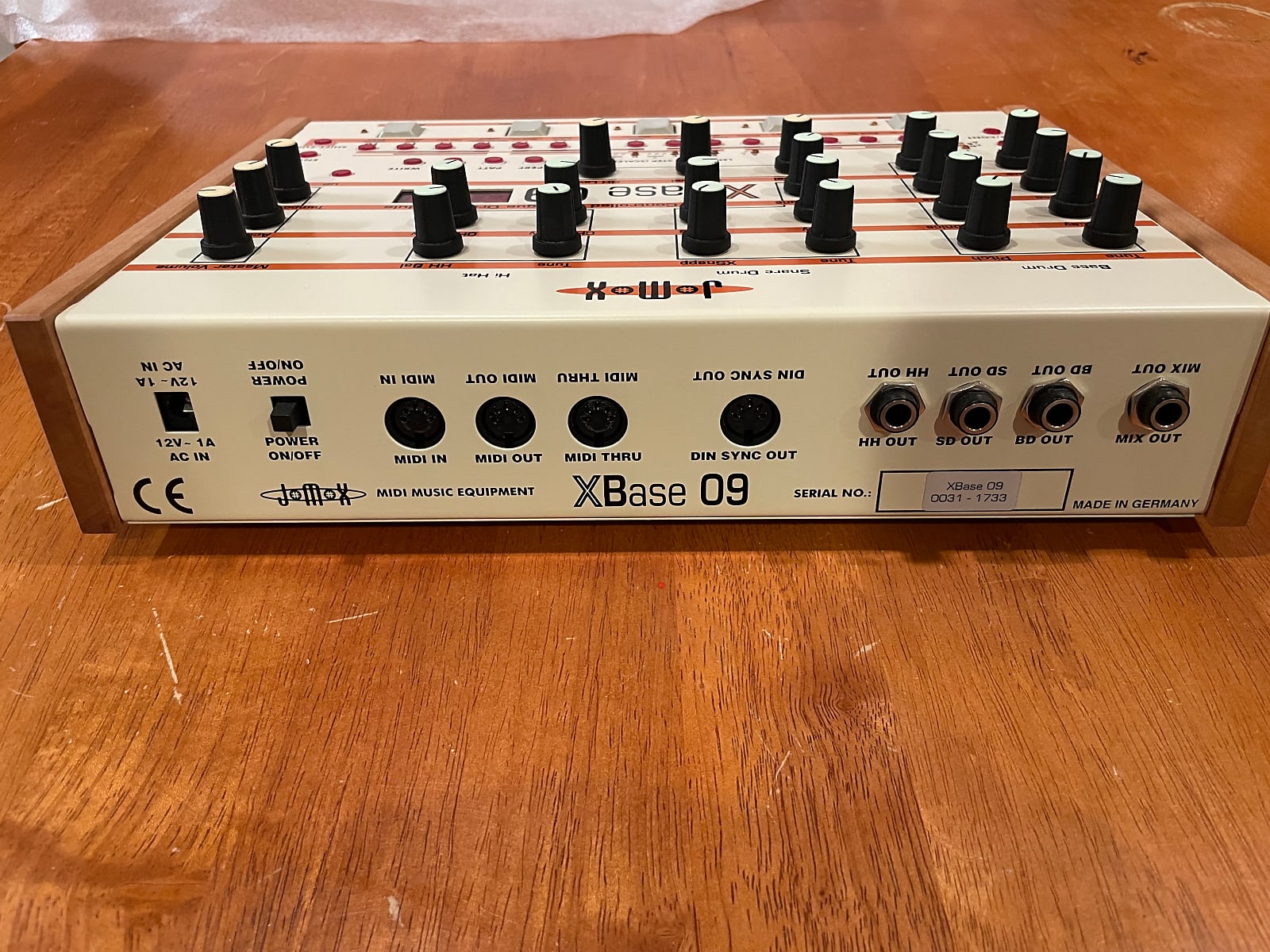 MATRIXSYNTH: JoMox XBase 09 SN 0031-1733