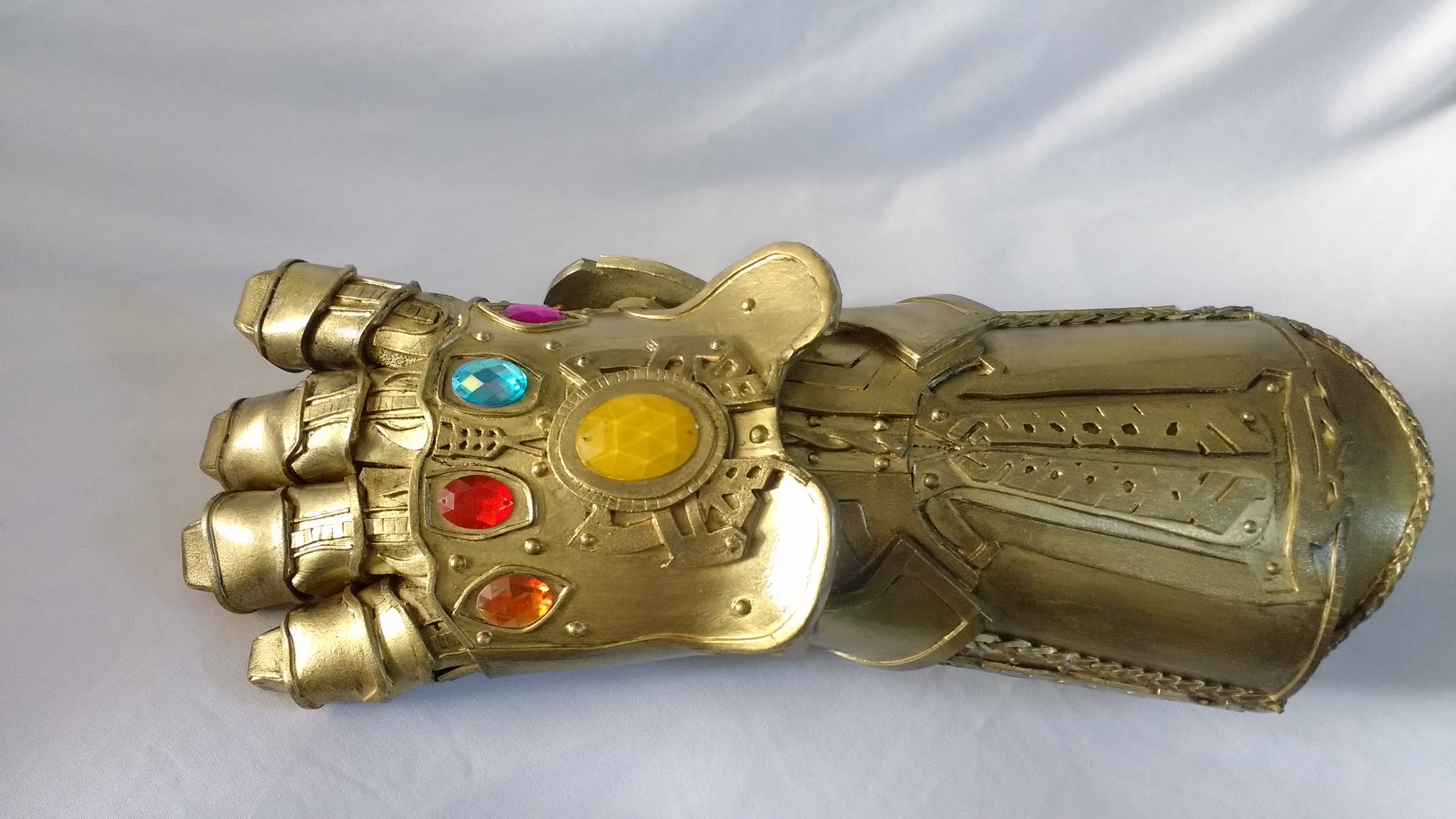 Arte Safira: Manopla do infinito com e.v.a tutorial bem simples