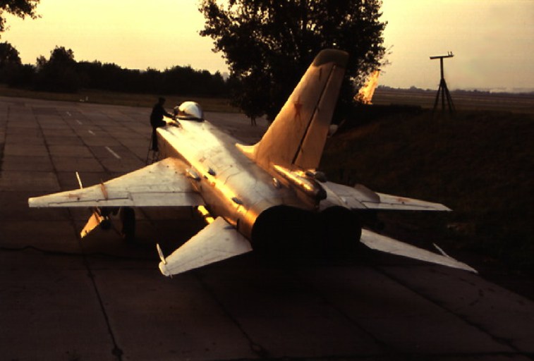 tantalos: SUKHOI SU-21 FLAGON