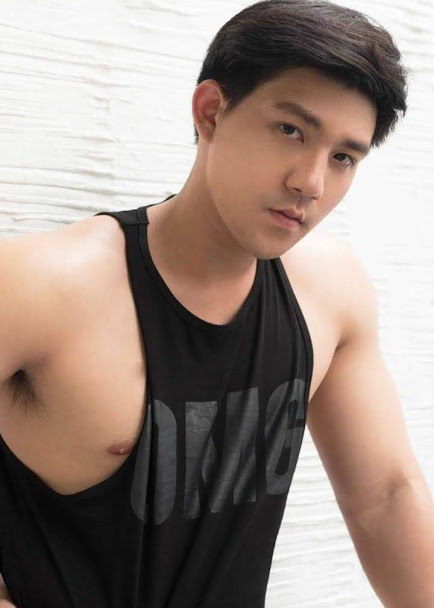 DARKSIDE PHOTOBOOK: Hunger 8 - NUT Nuttawut