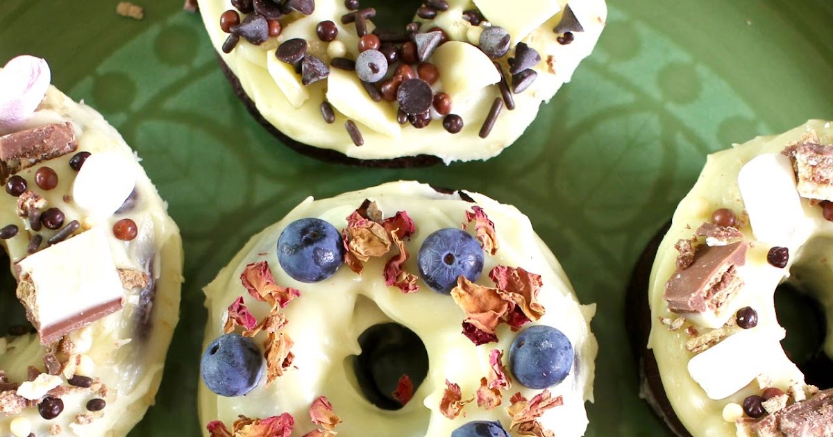 Green Gourmet Giraffe: Chocolate overnight baked sourdough doughnuts