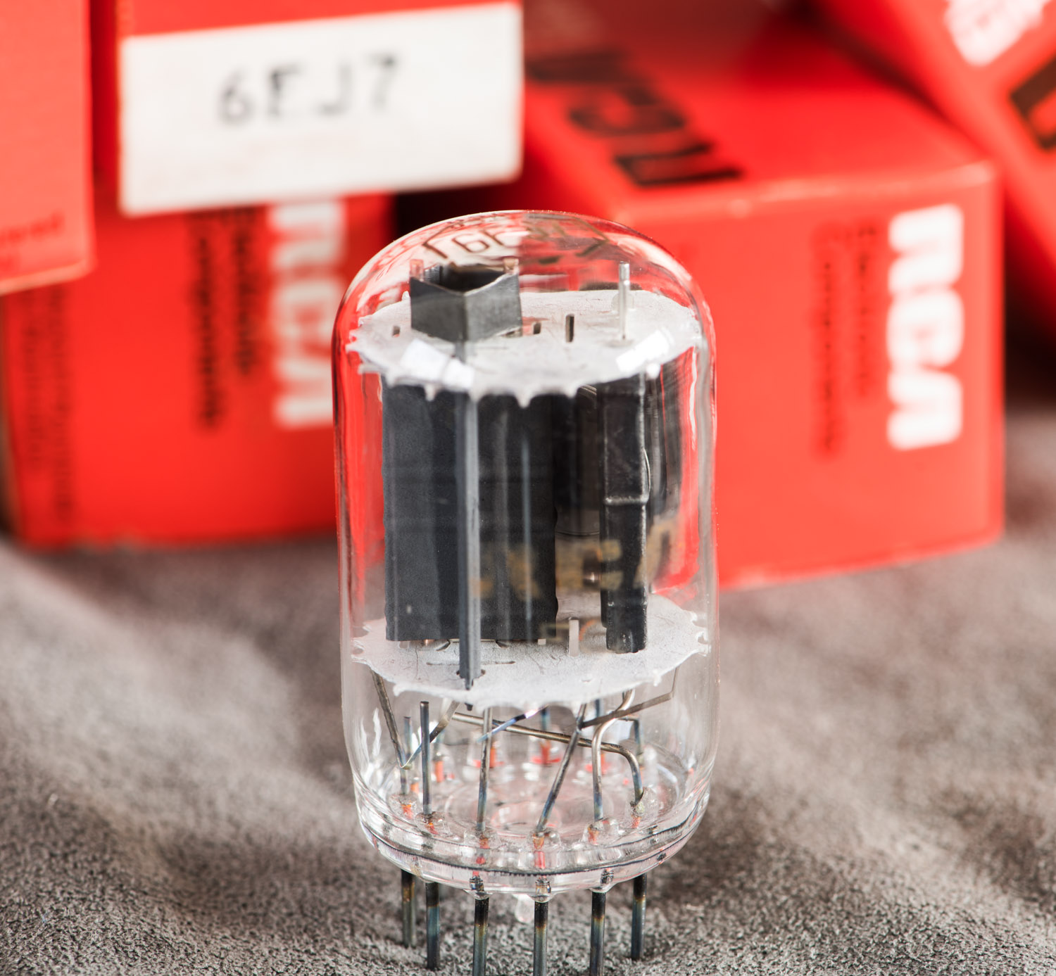 VinylSavor: Tube of the Month : The 6FJ7