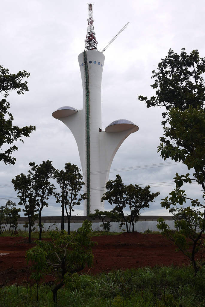 Governador Agnelo garantiu que a Torre de TV Digital será entregue no ...