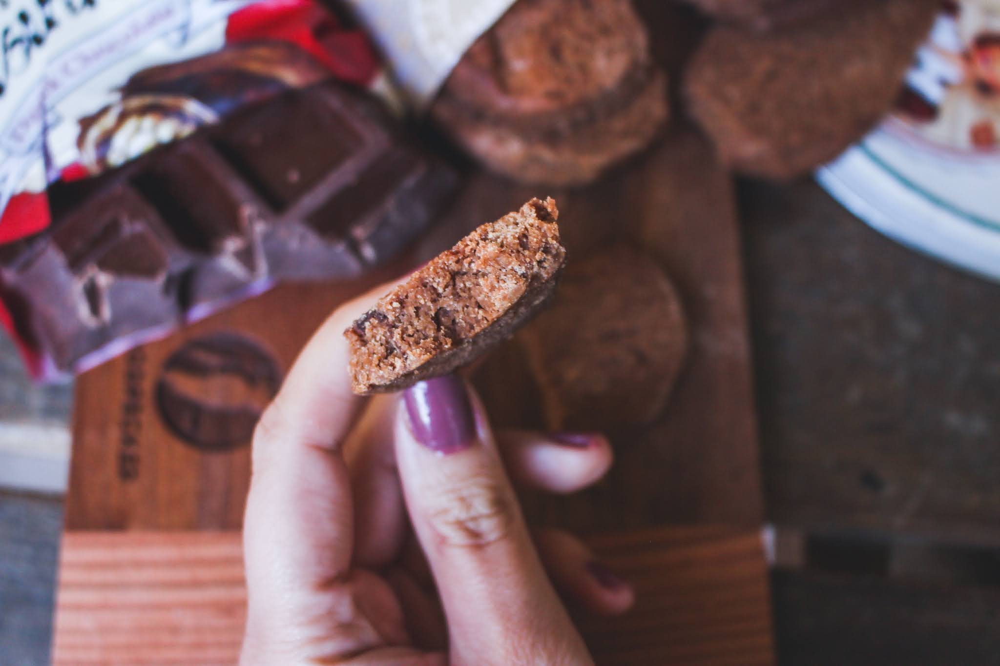 ΣΟΚΟΛΑΤΕΝΙΑ SHORTBREAD ΜΠΙΣΚΟΤΑ με 4 ΥΛΙΚΑ & ΧΩΡΙΣ ΜΙΞΕΡ | CHOCOLATE ...
