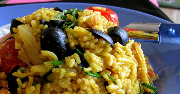 Olive Rice With Cherry Tomatoes - Few Minute Wonders