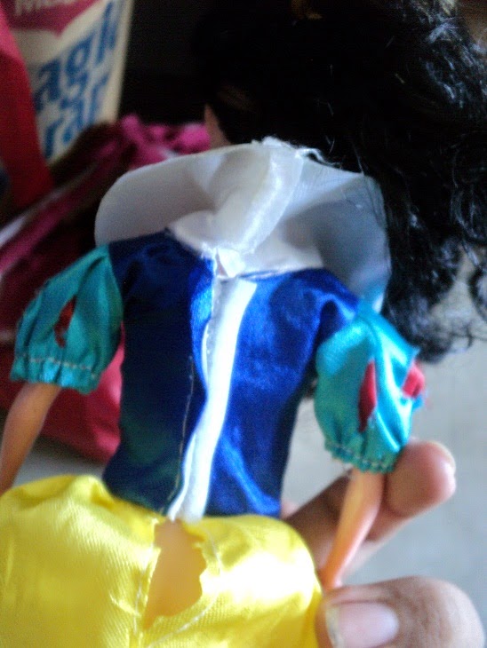 Knocked-off!: Bootleg doll review : 12" sparkling princess bootleg Snow ...