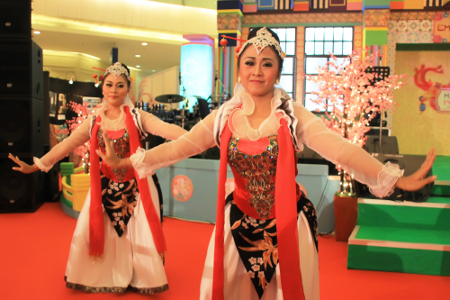 Ngibing ala Tari Cokek Betawi | SUMBER INDONESIA DAN BERANEKA RAGAM ISI NYA