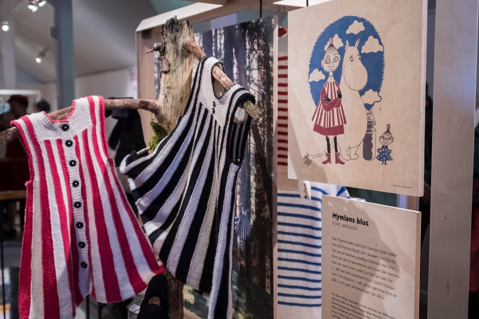 Ingrids Post-it: Stickade färgglada rutor inbjuder till utställning