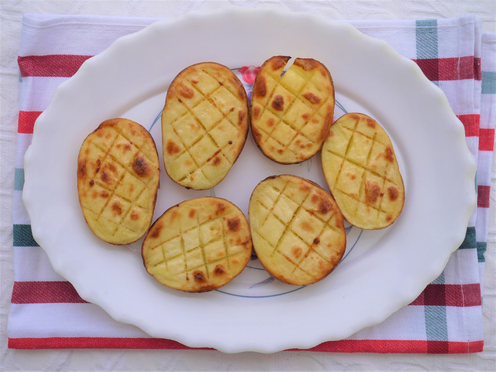 This Muslim Girl Bakes: Criss-Cross Potatoes.