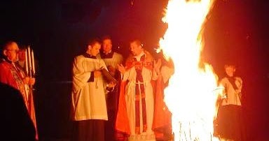 New Liturgical Movement: Conforming Our Secular Selves to Sacred Signs