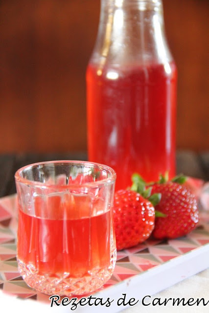 Licor de fresas