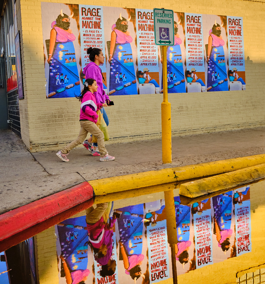 Desert Triangle Print Carpeta: Los Dos and Tim Razo