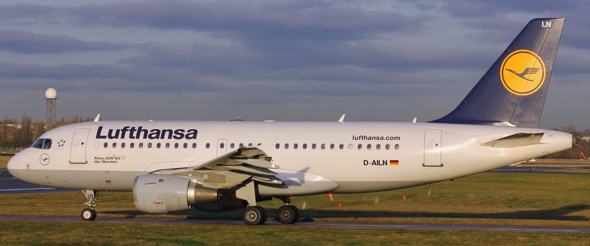 Birmingham Airport Photo Blog: Tuesday 10 January 2012 - Falcon 7X N12U ...