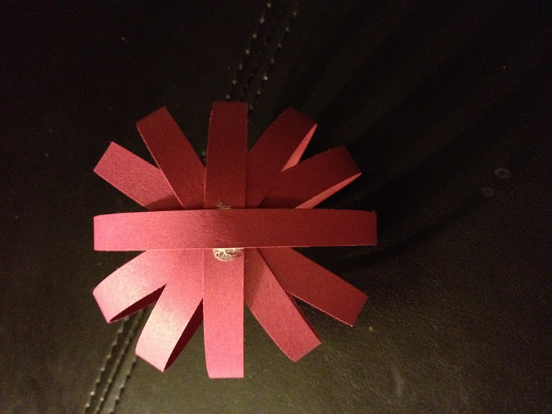 Happy Kind of Life: Day 18 of Christmas Crafting: Paper Orb Ornaments