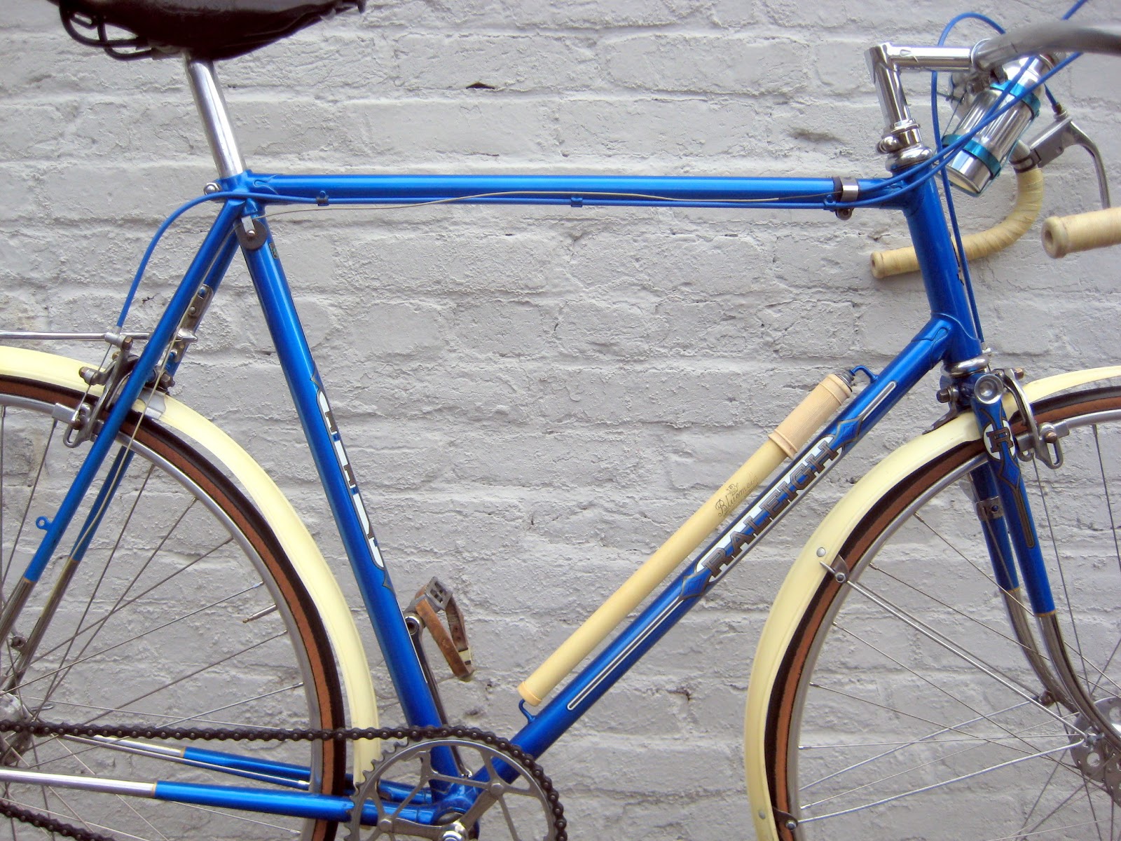 ON THE DROPS: Raleigh Record Ace (RRA) 1947-1954