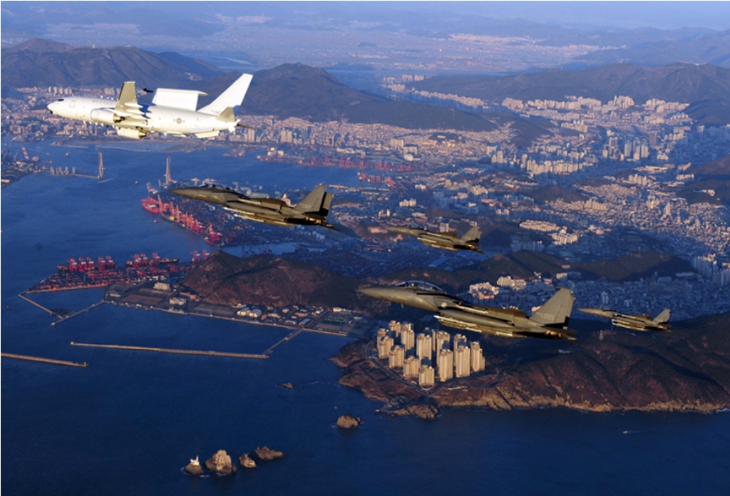 Joint Patrolling By B-737 Peace Eagle AEW&C & F-15K Slam Eagle Fighters ...