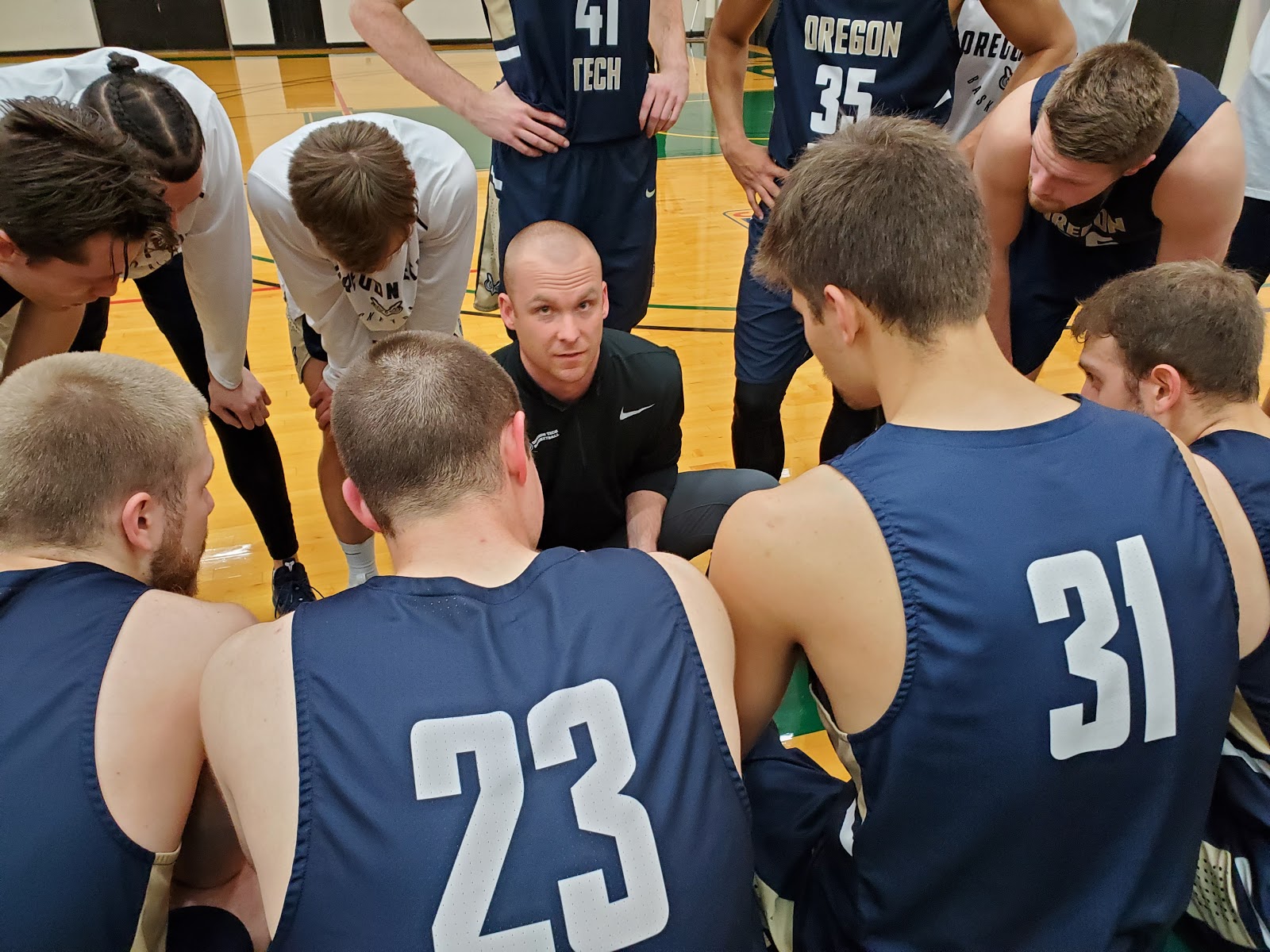 craw's corner: Six Owls in Double Figures as #2 Oregon Tech Routs Multnomah