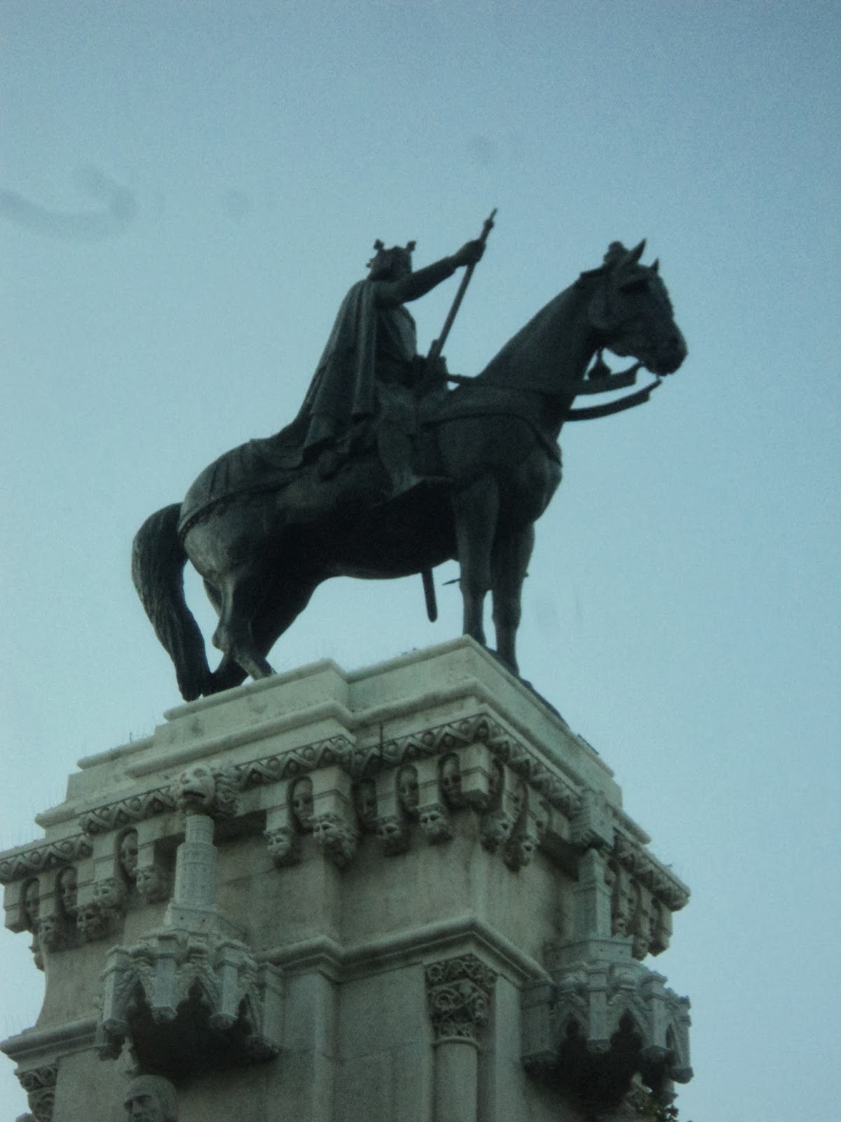 TRAS LAS HUELLAS DE HERÓDOTO. . . : FERNANDO III CONQUISTADOR DE SEVILLA
