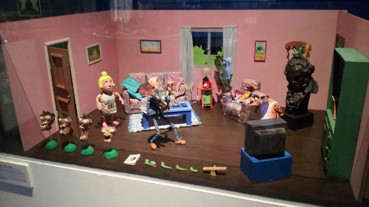 Stop Motion adalah teknik pembuatan film animasi yang cukup sulit