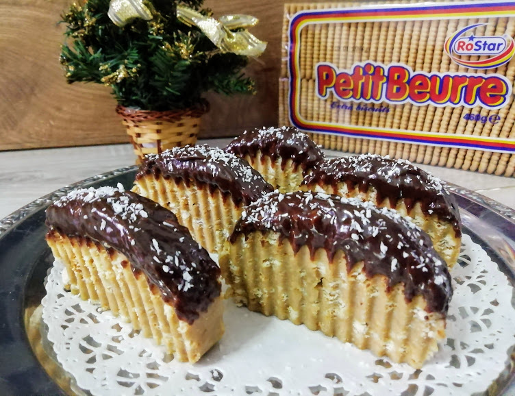 Hellena ...din bucataria mea...: Desert rapid si delicios cu biscuiti ...