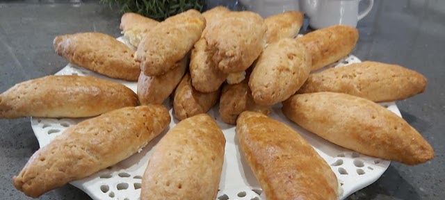 Οι πιο τραγανές τυρόπιτες κουρού