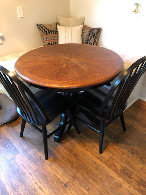 Fourth Grade Flipper: Farmhouse Kitchen Table Makeover on a Budget