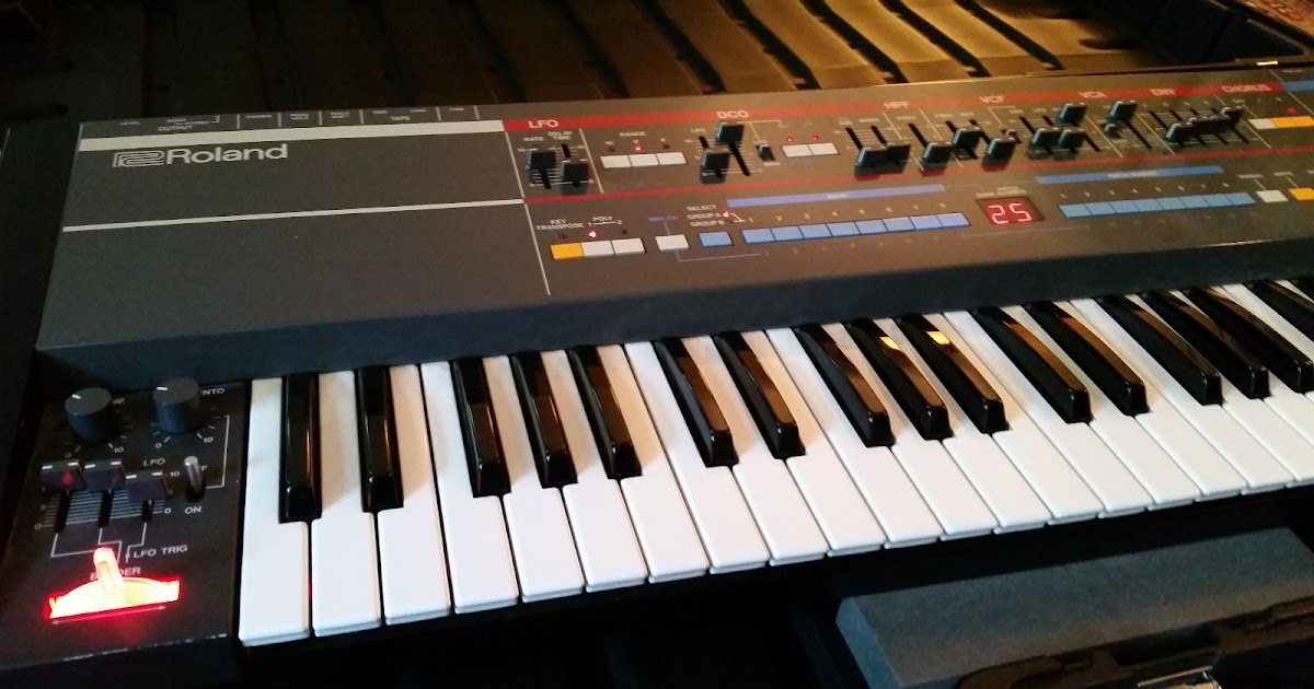 MATRIXSYNTH: Roland Juno 106 Synthesizer with Original Hard Case & Red ...