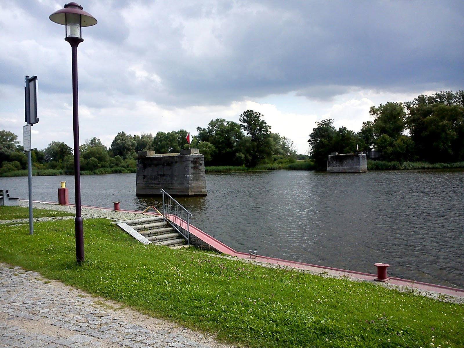 szczecinianka: Gartz nad Odrą. Gartz (Oder). http://pl.wikipedia.org ...