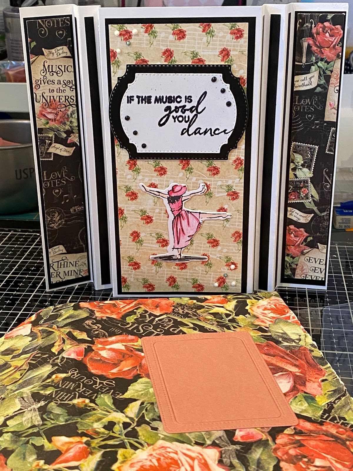 Paper Crafting by Heidi Angelika: Triple Panel Concertina Cards