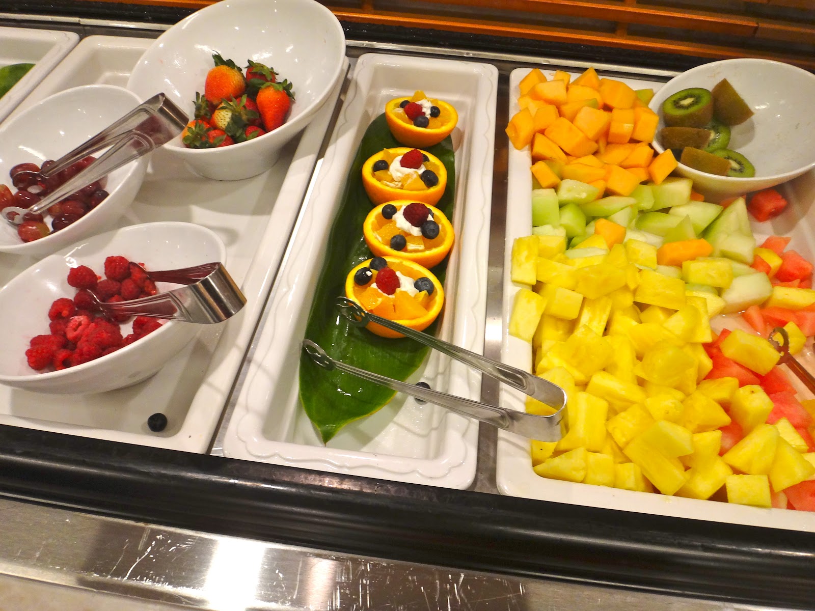 The Fashionably-Forward Foodie: Five Star International Buffet
