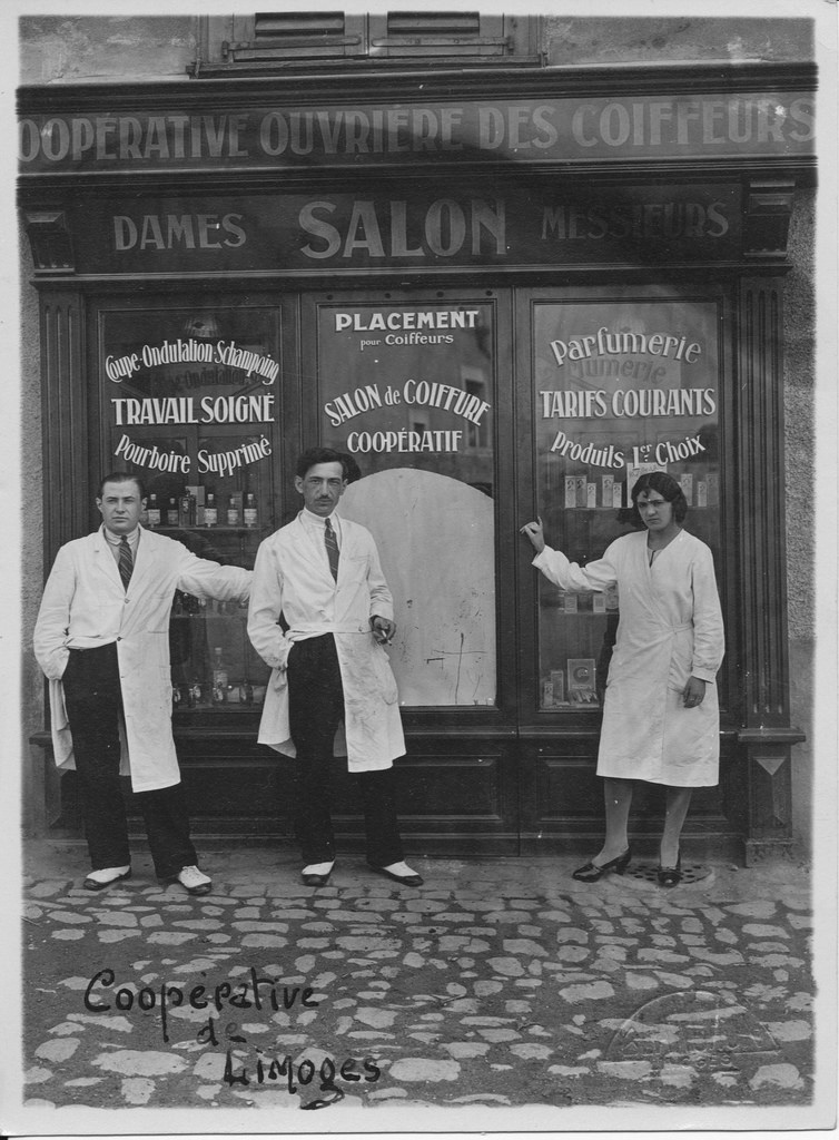 Amazing Vintage Photographs of a French Hair Salon in the 1920s ...