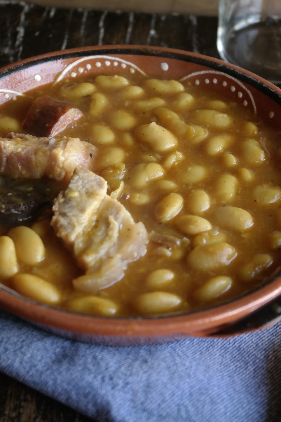 COZINHAR COM OS ANJOS: FABADA ASTURIANA [FEIJOADA ESPANHOLA]