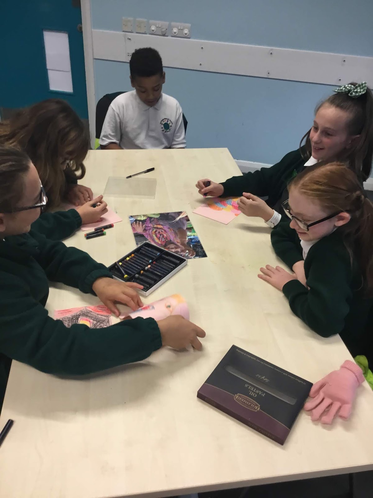 Suttons Primary School: 6KR Hornchurch Library