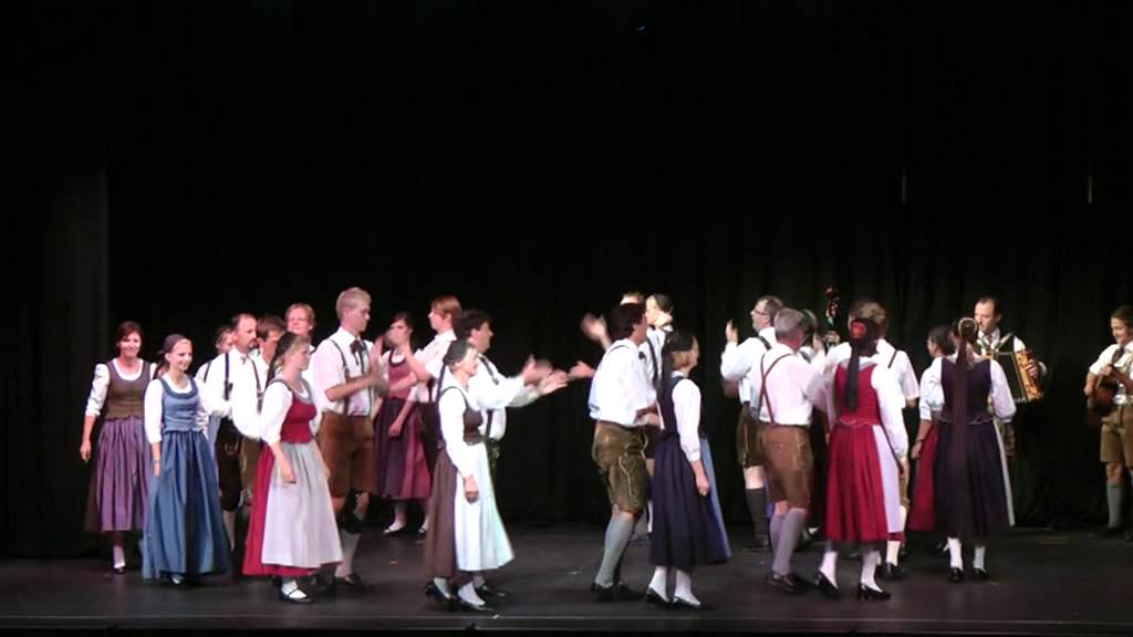 Angélica Italia: Austrian traditional folk dance: Untersteirer Landler