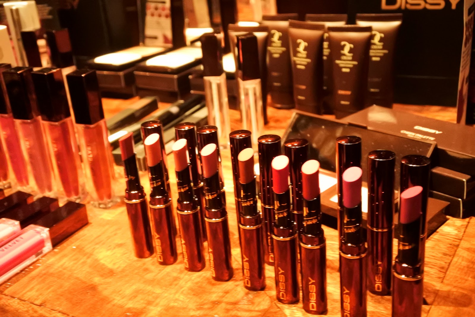 Dissy Reborn, Metamorfosis Dissy Cosmetics Yang Tampil Lebih Elegan ...