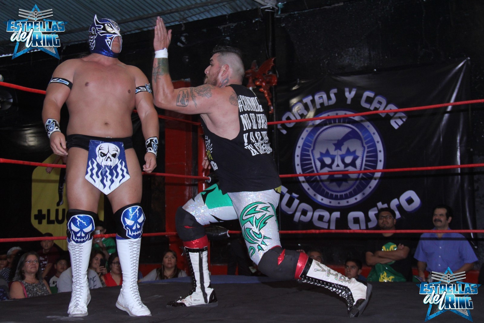 ESTRELLAS DEL RING.: Fuerza Guerrera se llevó el apoyo del publico ...